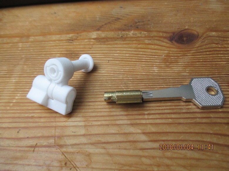 Locking Case for TetherSpout | 3D Printing Shop | i.materialise