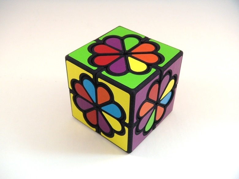 Crazy Daisy Cube | 3D Printing Shop | i.materialise